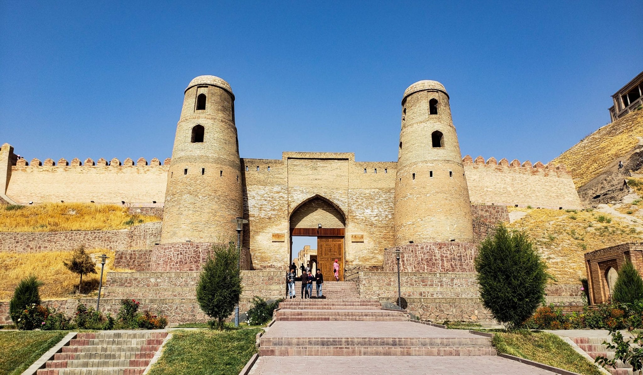 Tacikistan Gezilecek Yerler Listesi | En Popüler 11 Yer | Biletbayi.com