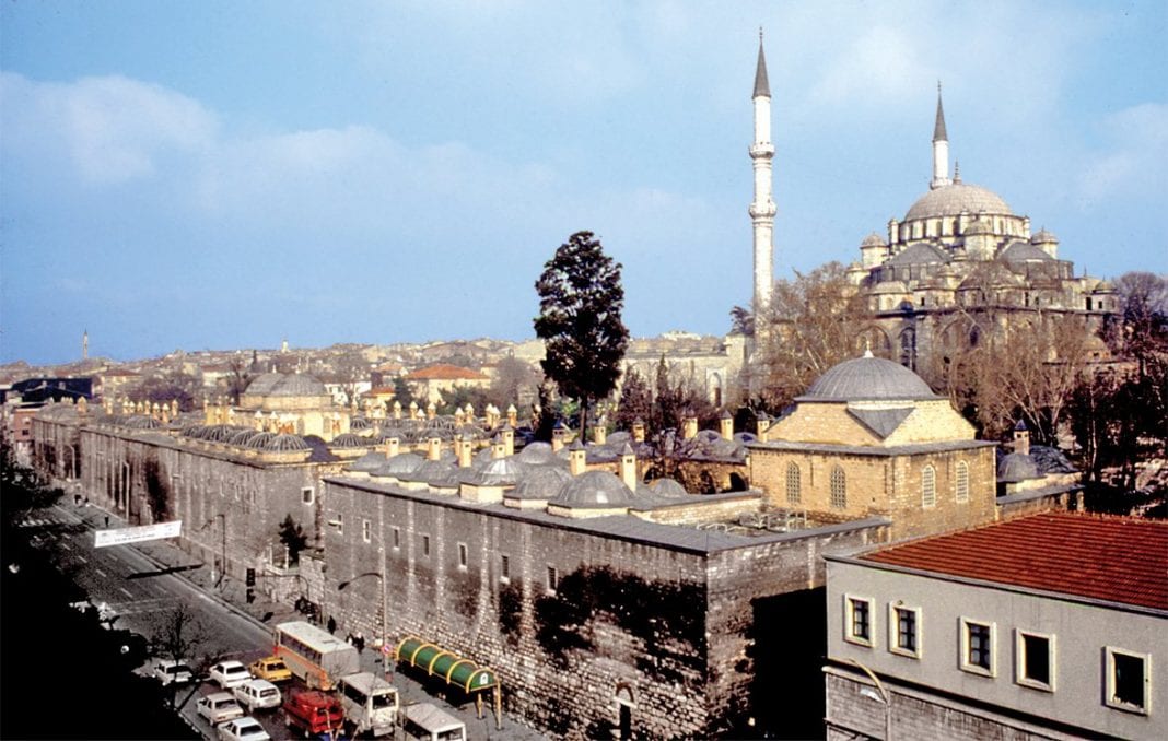 Fatih Camii ve Külliyesi Hakkında Bilgiler | Biletbayi Blog